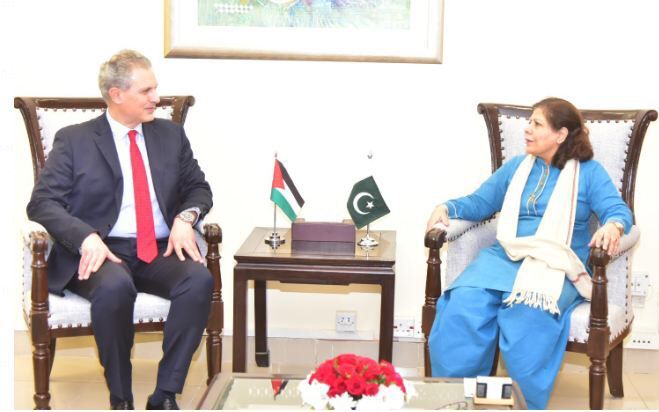 خريسات يلتقي وزيرة الاقتصاد الباكستانية | شرق وغرب | وكالة عمون الاخبارية