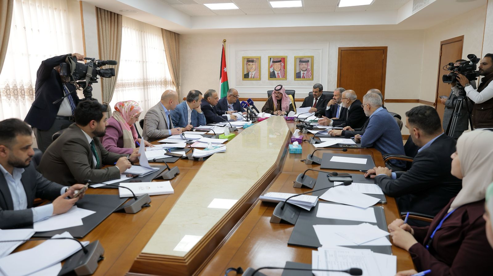 "نيابية مشتركة" تناقش مشروع قانون معدل لقانون الطيران المدني | البرلمان ...