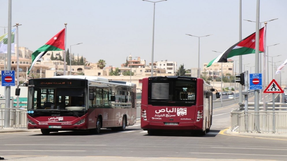 خط جديد للباص السريع يربط الزرقاء بعمان | شرق وغرب | وكالة عمون الاخبارية