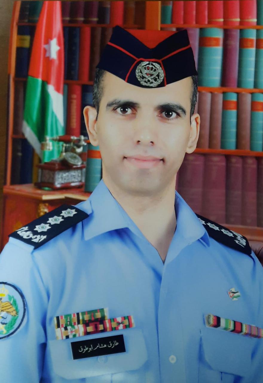 النقيب طارق أبو طوق .. مبارك الترفيع | أخبار الناس | وكالة عمون الاخبارية