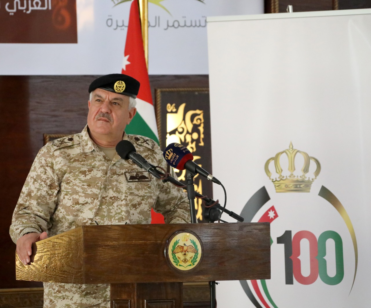 الحنيطي: الملك وجه بزيادة أعداد الحاصلين على قروض الإسكان العسكري | شرق ...